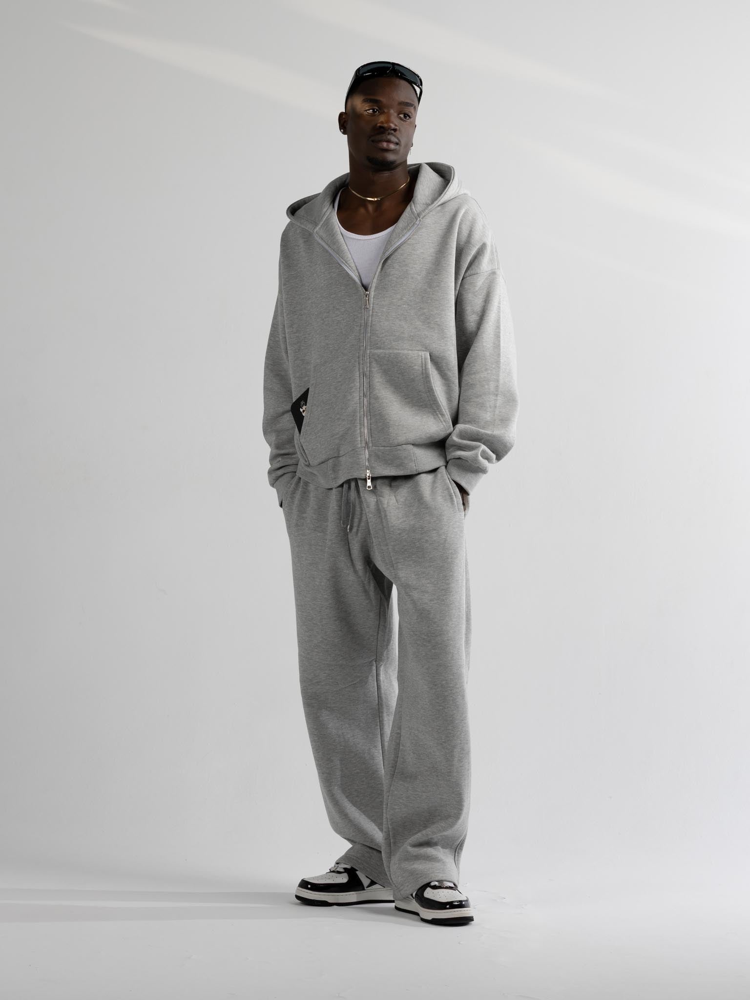 SET – LOUK V